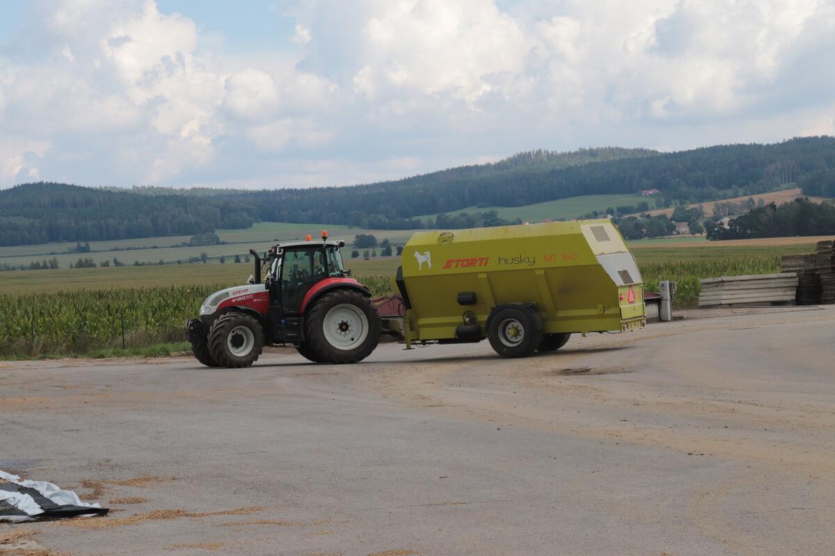 Prvním zakoupeným modelem byl STEYR 9220, teď vlastní celkem 13 STEYRŮ ...