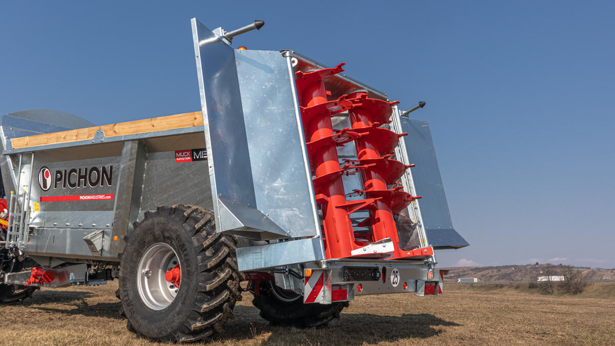 Pichon nabízí kompletně zinkované stroje a největší rozmetací válce na ...