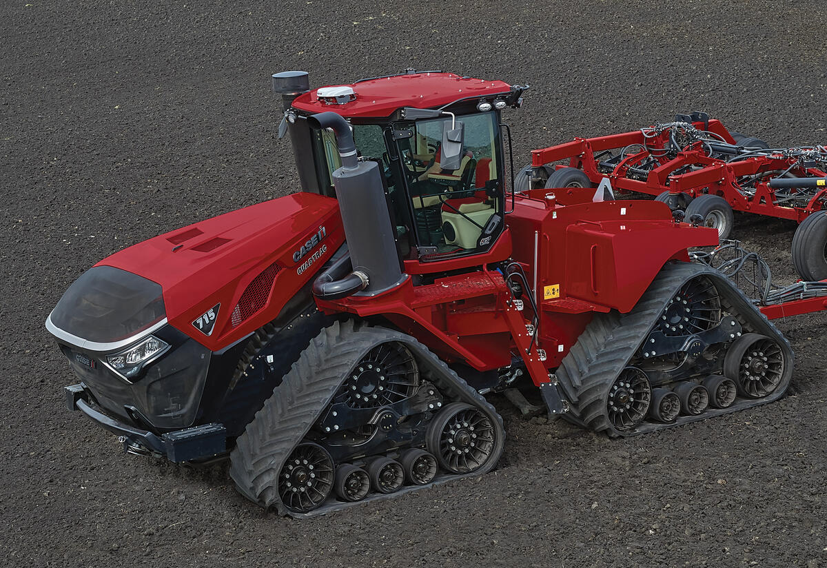 Nejočekávanější novinka roku: Nový Quadtrac 715 | AGRI CS a.s.